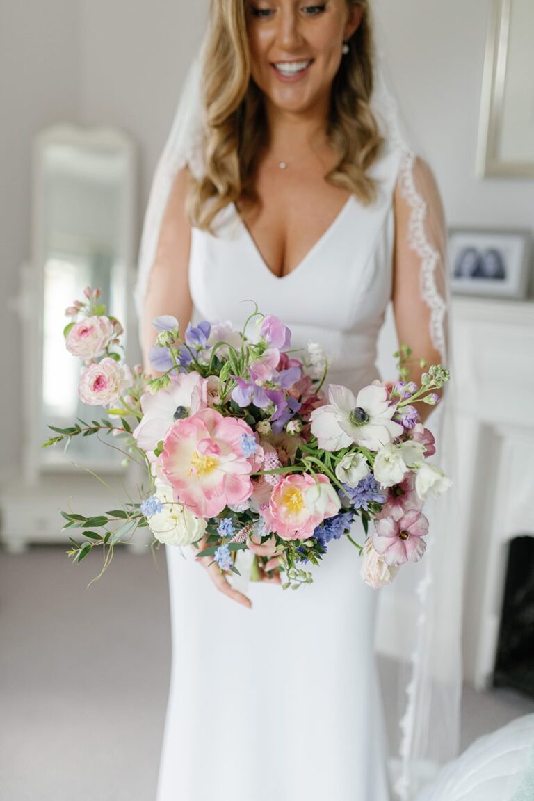 Seasonal British spring wedding flowers - The Natural Wedding Company